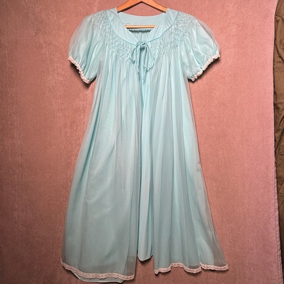 Louis Jean Model | Dresses | Vintage Babydoll Puff Sleeve Shear Lace ...